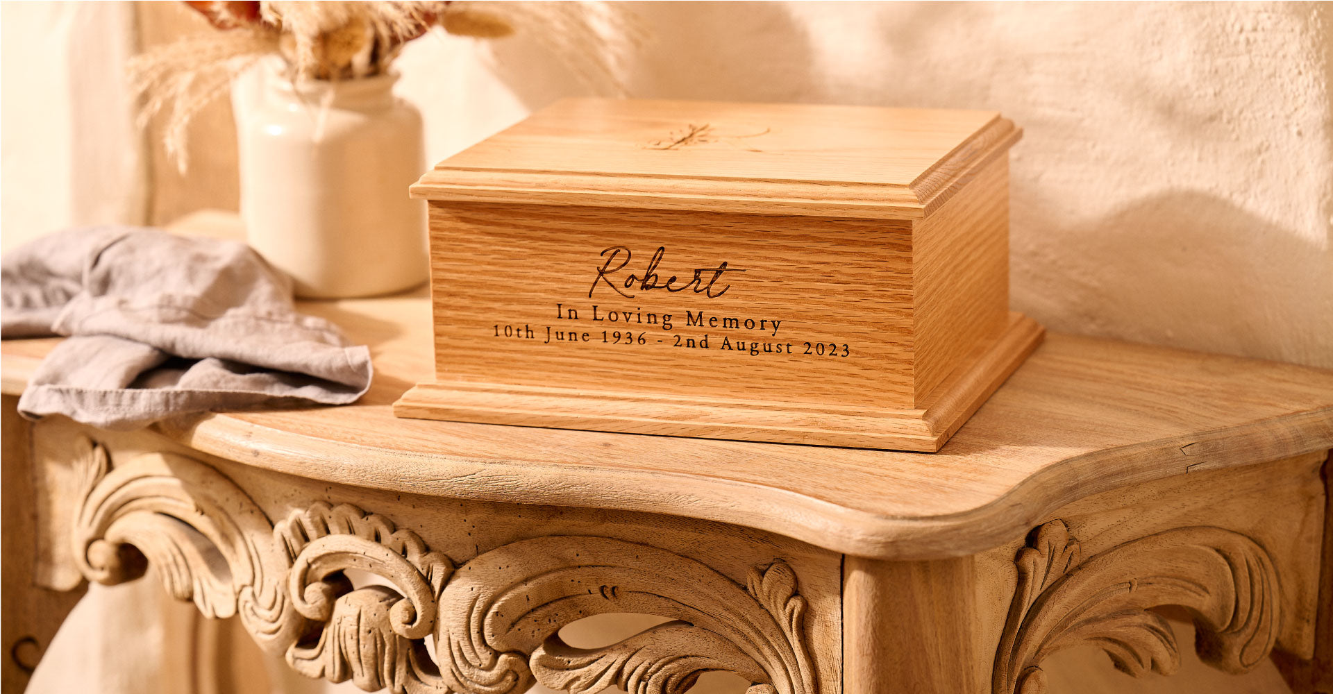 Cremation Urn Size Guide | Find the Right Memorial Urn Size – Thicket ...